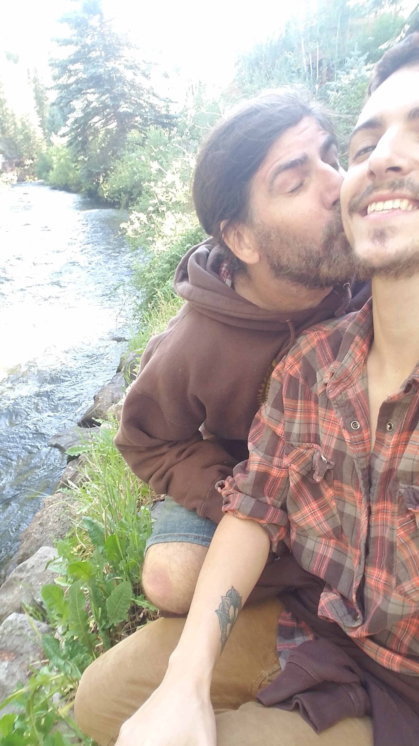 Telluride CO, Riverside cheek kisses :) | Scrolller