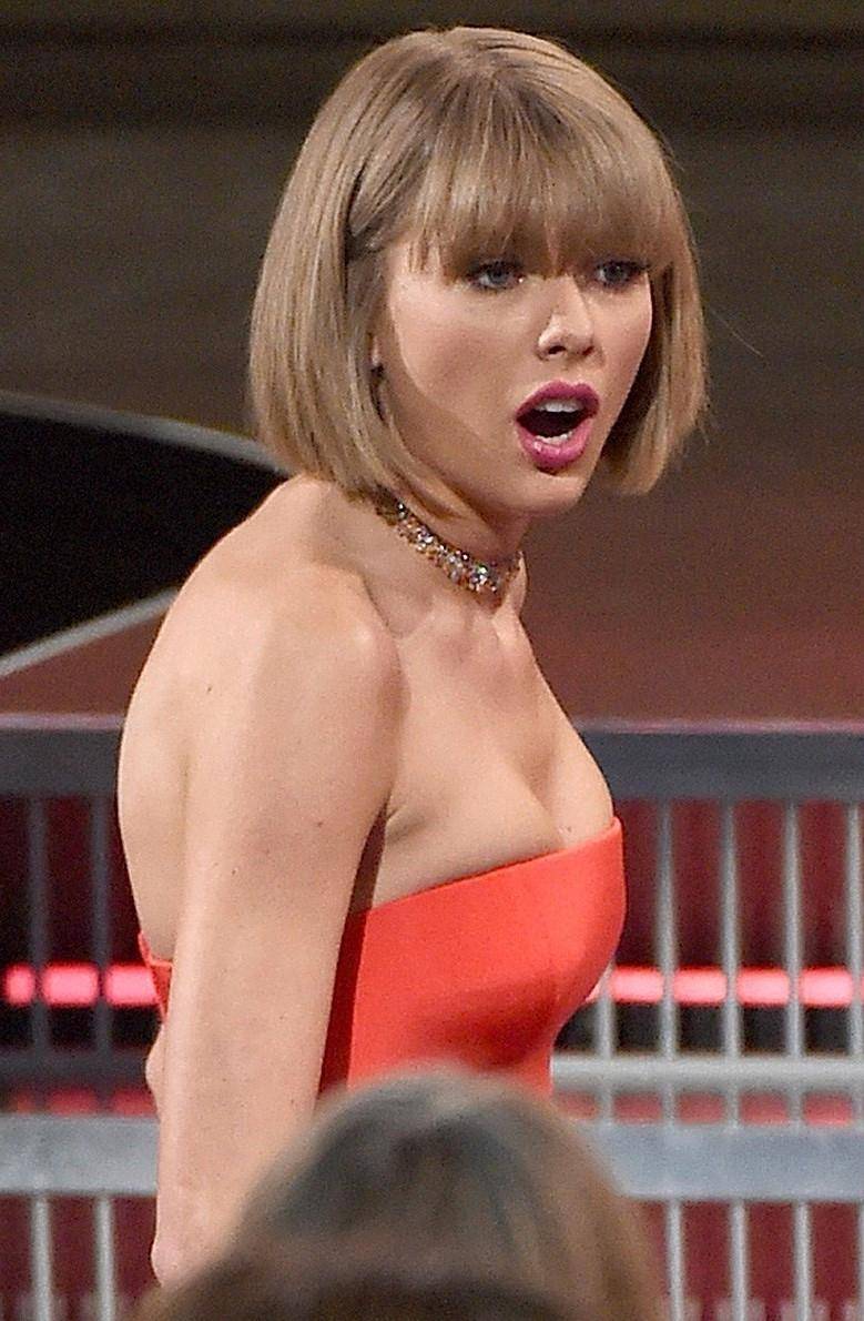 Tempting | Scrolller