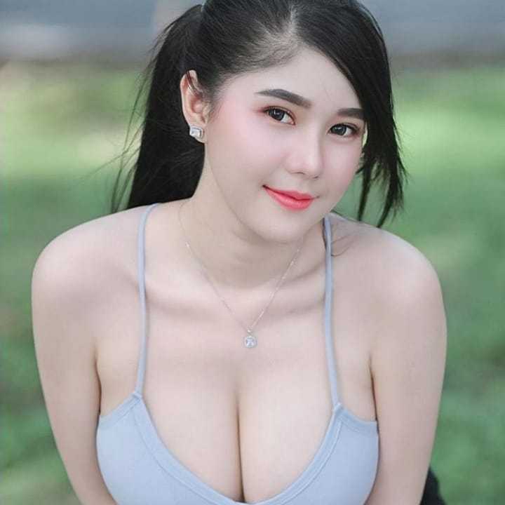 Thai girl, Kanyanat | Scrolller