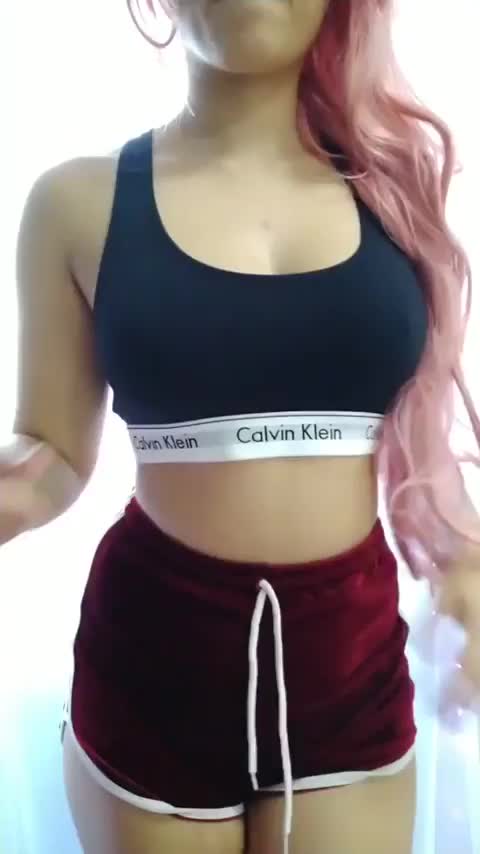 That figure and boobs 😍😍😍(check comments) | Scrolller