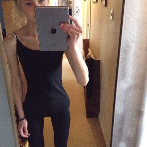 That thigh gap is perfection! | Scrolller