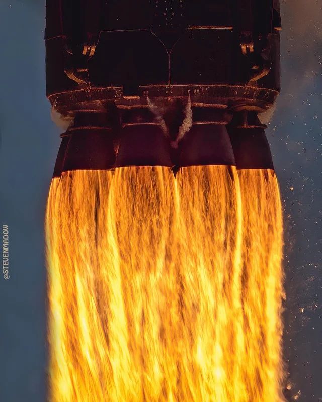The beauty of the Falcon 9 rocket Engines | Scrolller