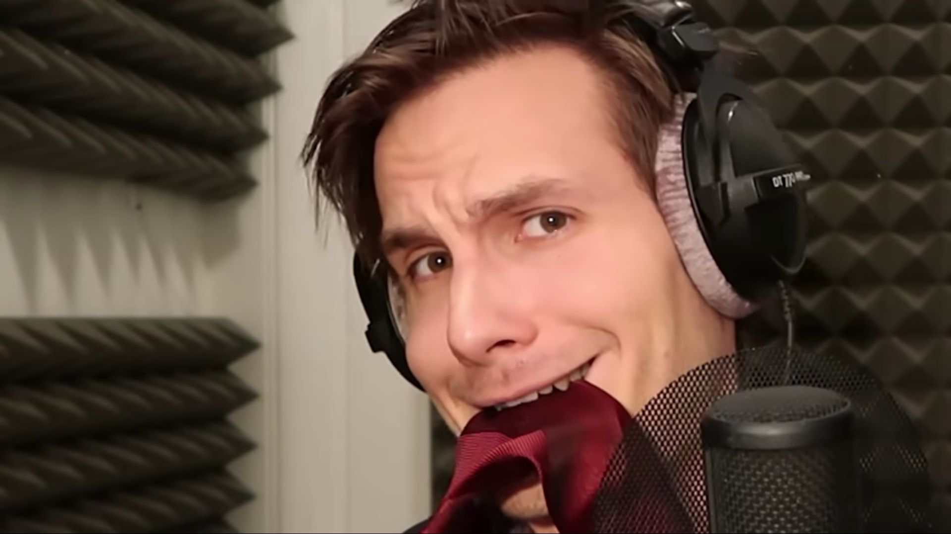 The click looking smexy. | Scrolller