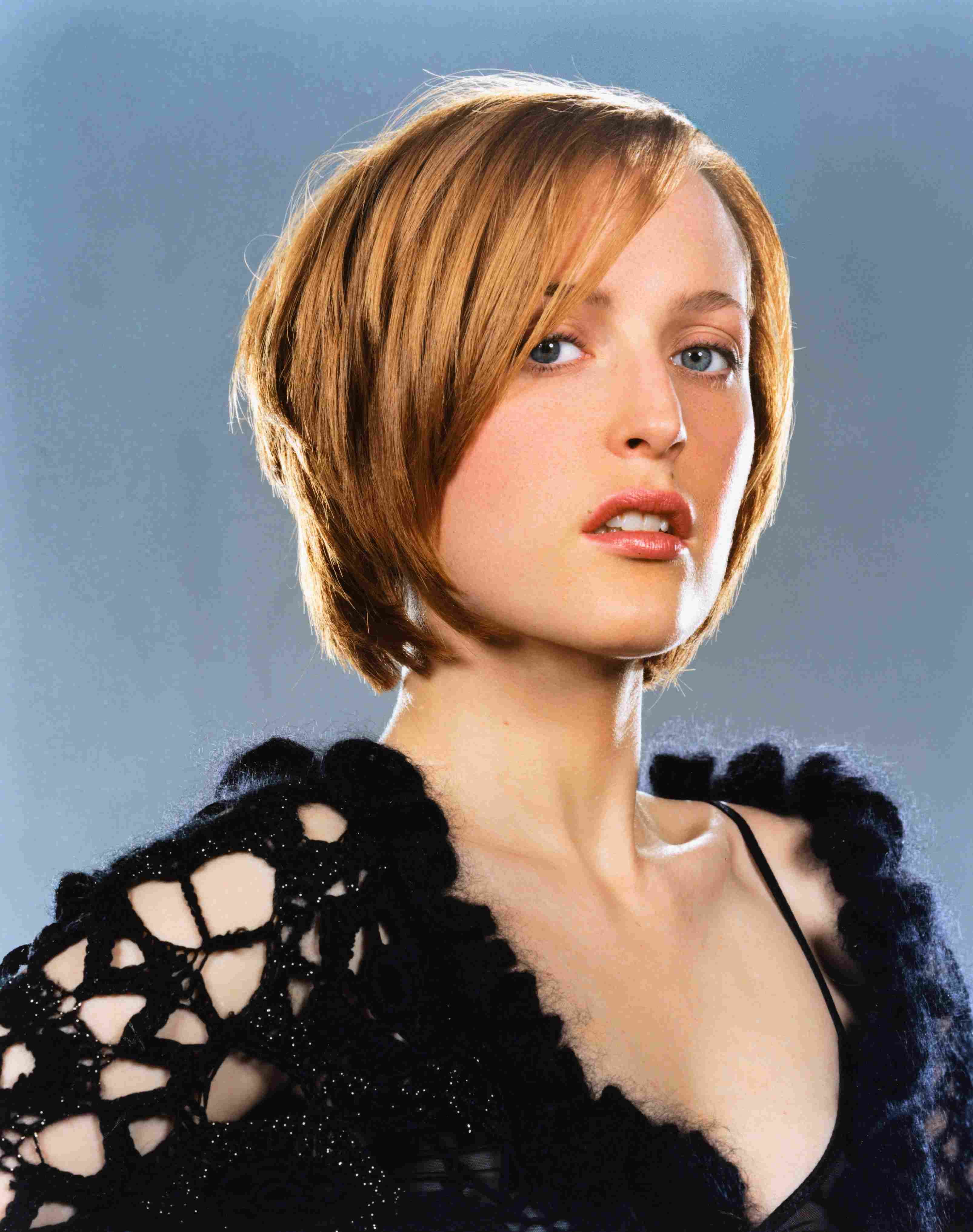 The Collar bone, the lips, the eyes, the Gillian. | Scrolller