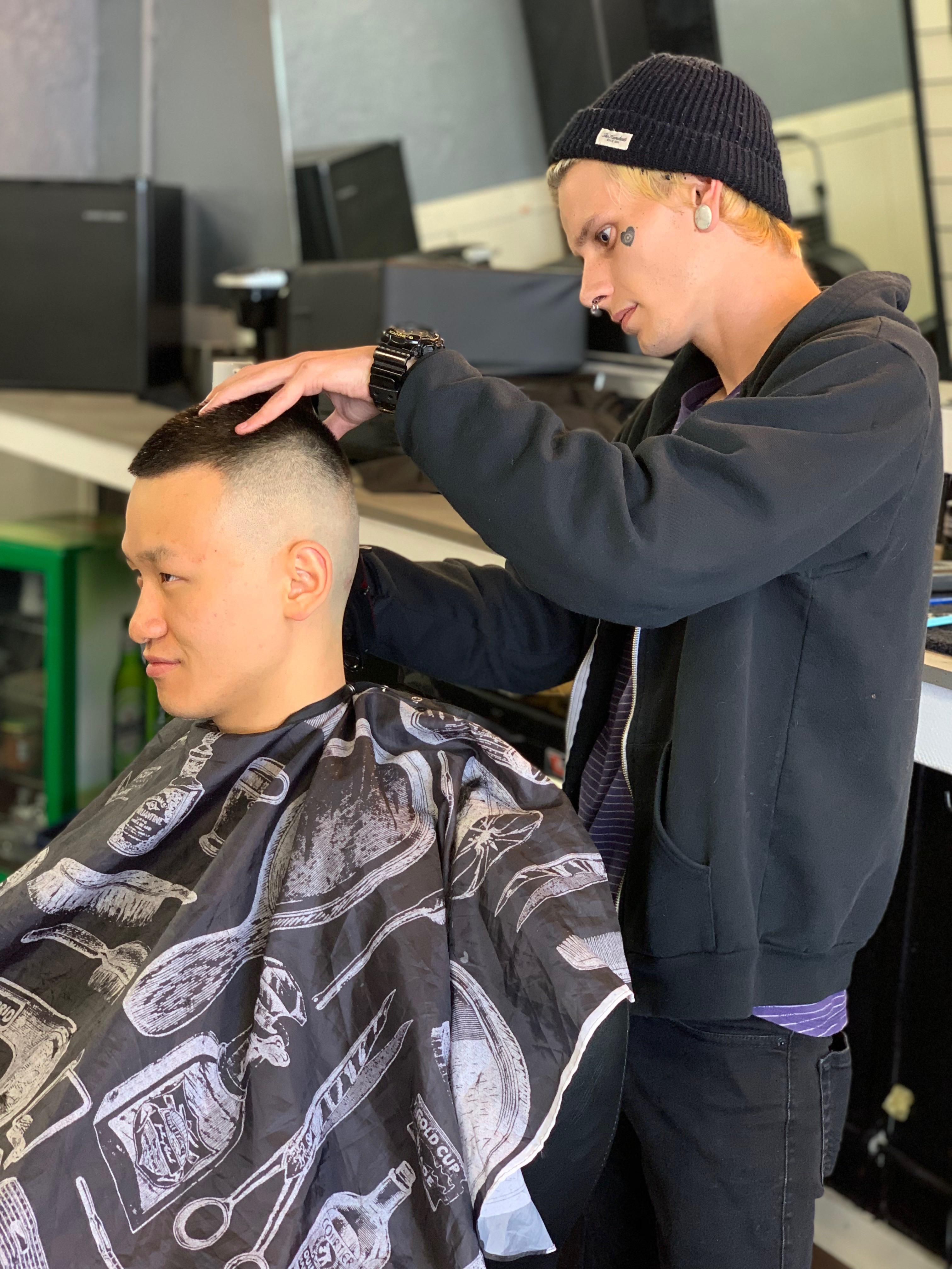 “The day you stop learning, is the day you should stop being a barber.” | Scrolller