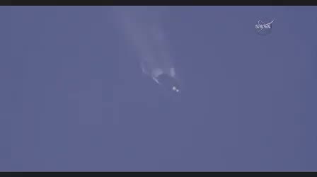 The descent and landing of the falcon 9 booster after yesterday's launch | Scrolller