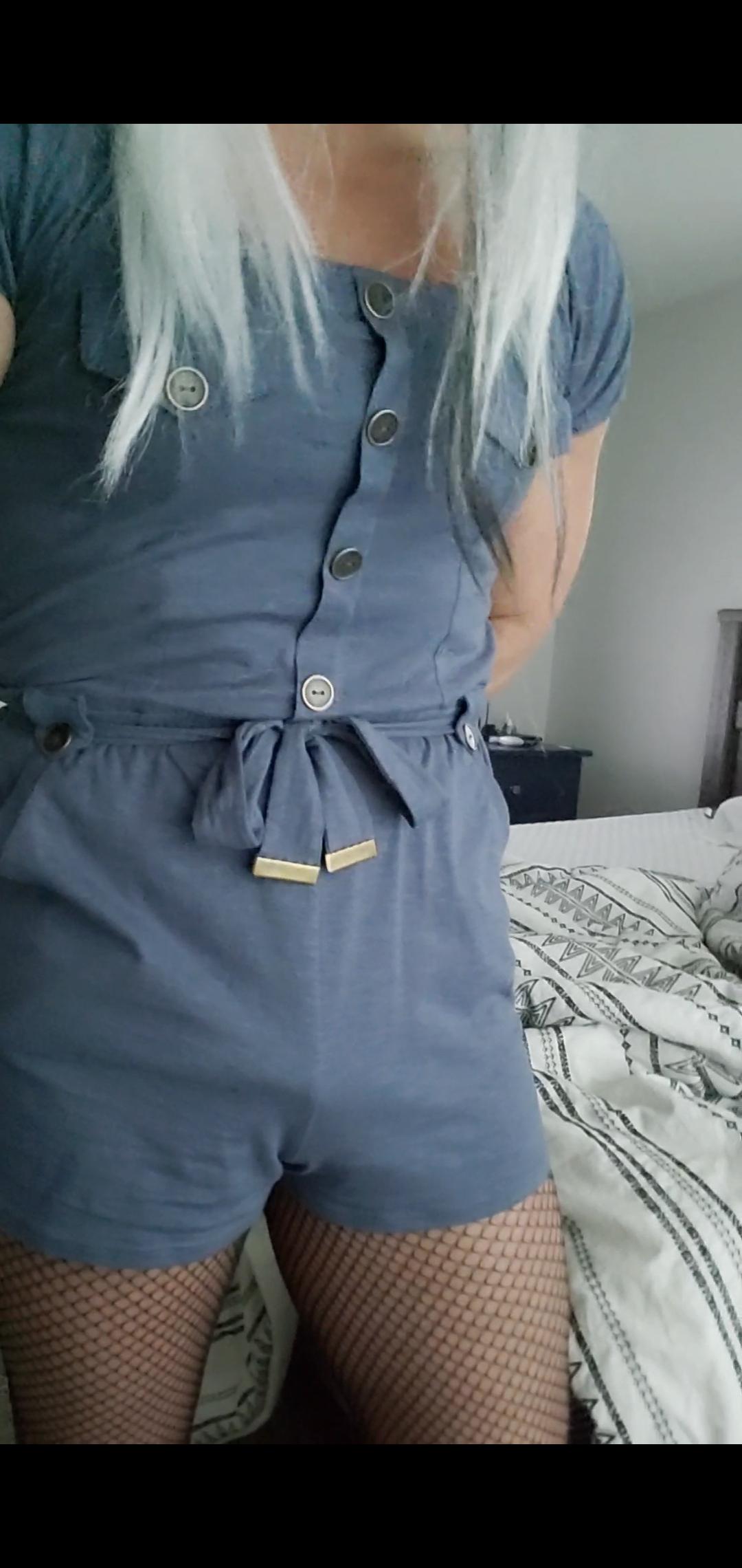 The front | Scrolller