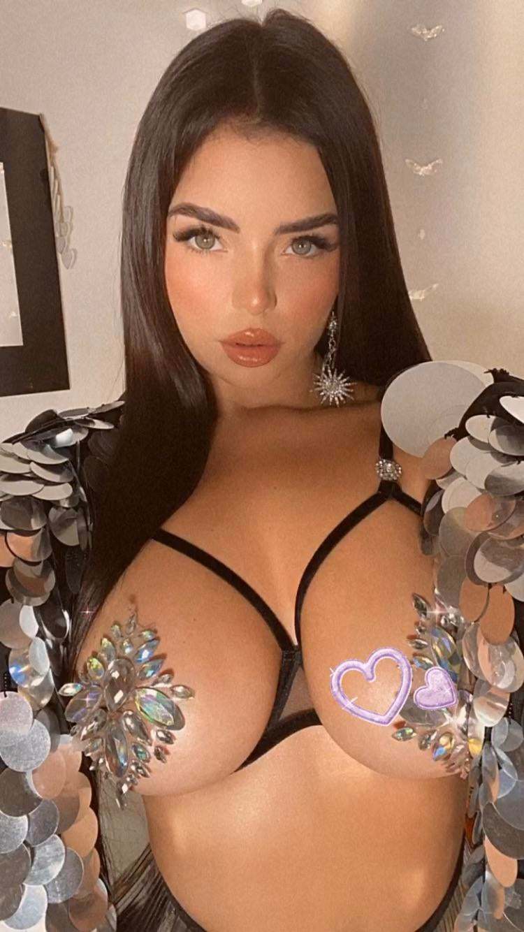 The One True Goddess Shines with Perfection! | Scrolller