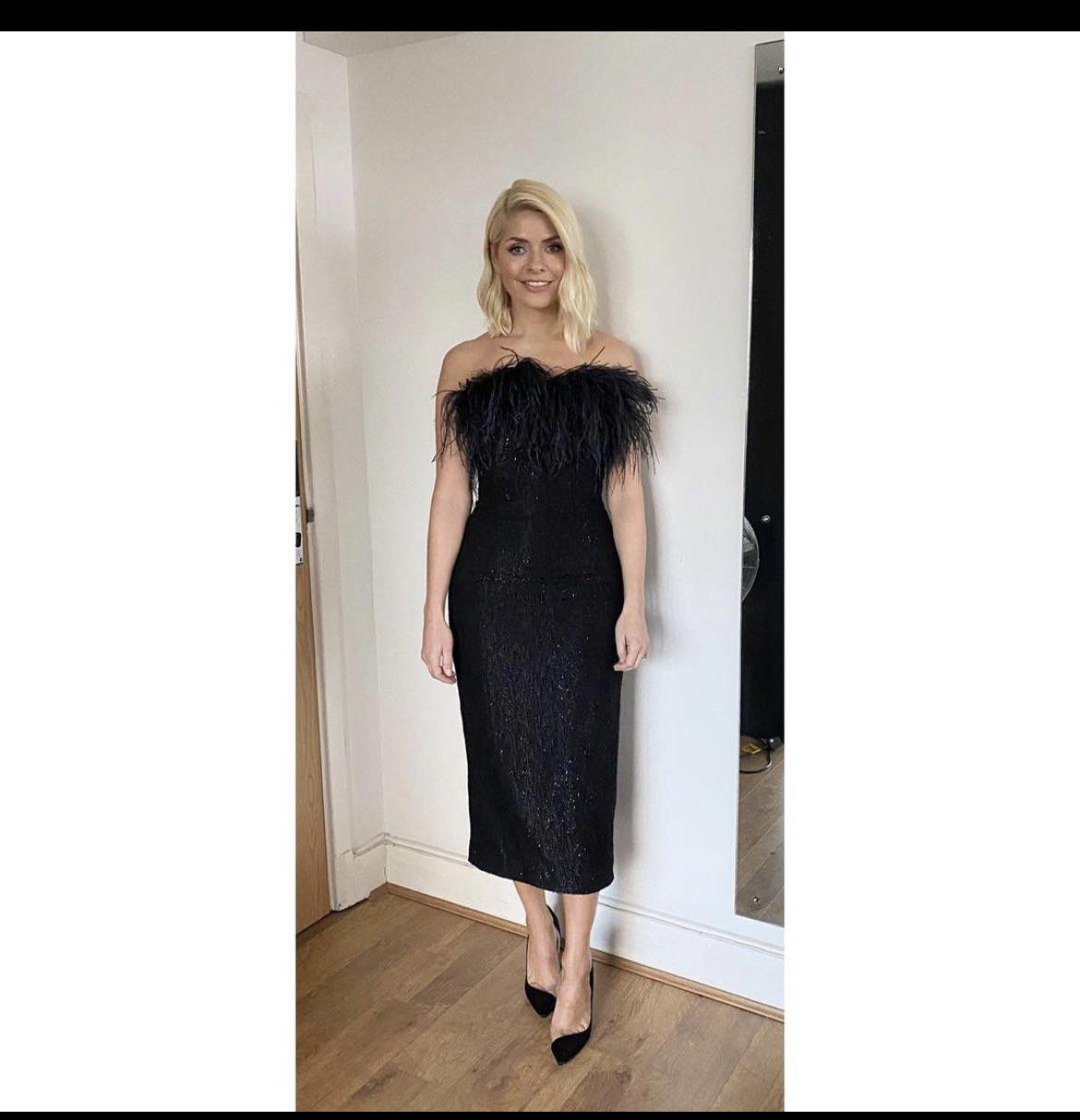 The sexy milf Holly Willoughby has given me the biggest boner ever someone help me cum please ...