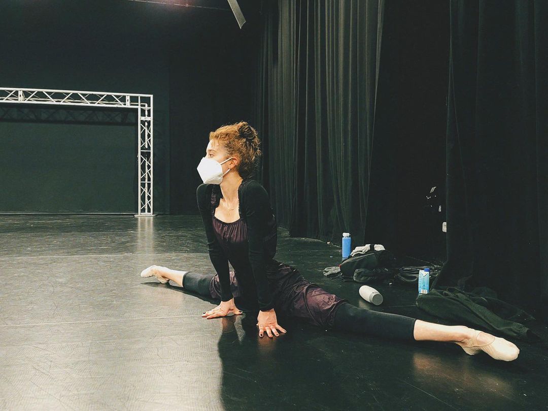 The Split Girl | Scrolller