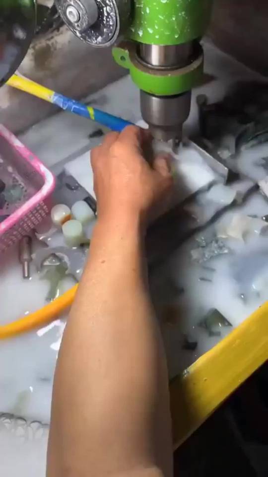 The whole process of bead processing | Scrolller