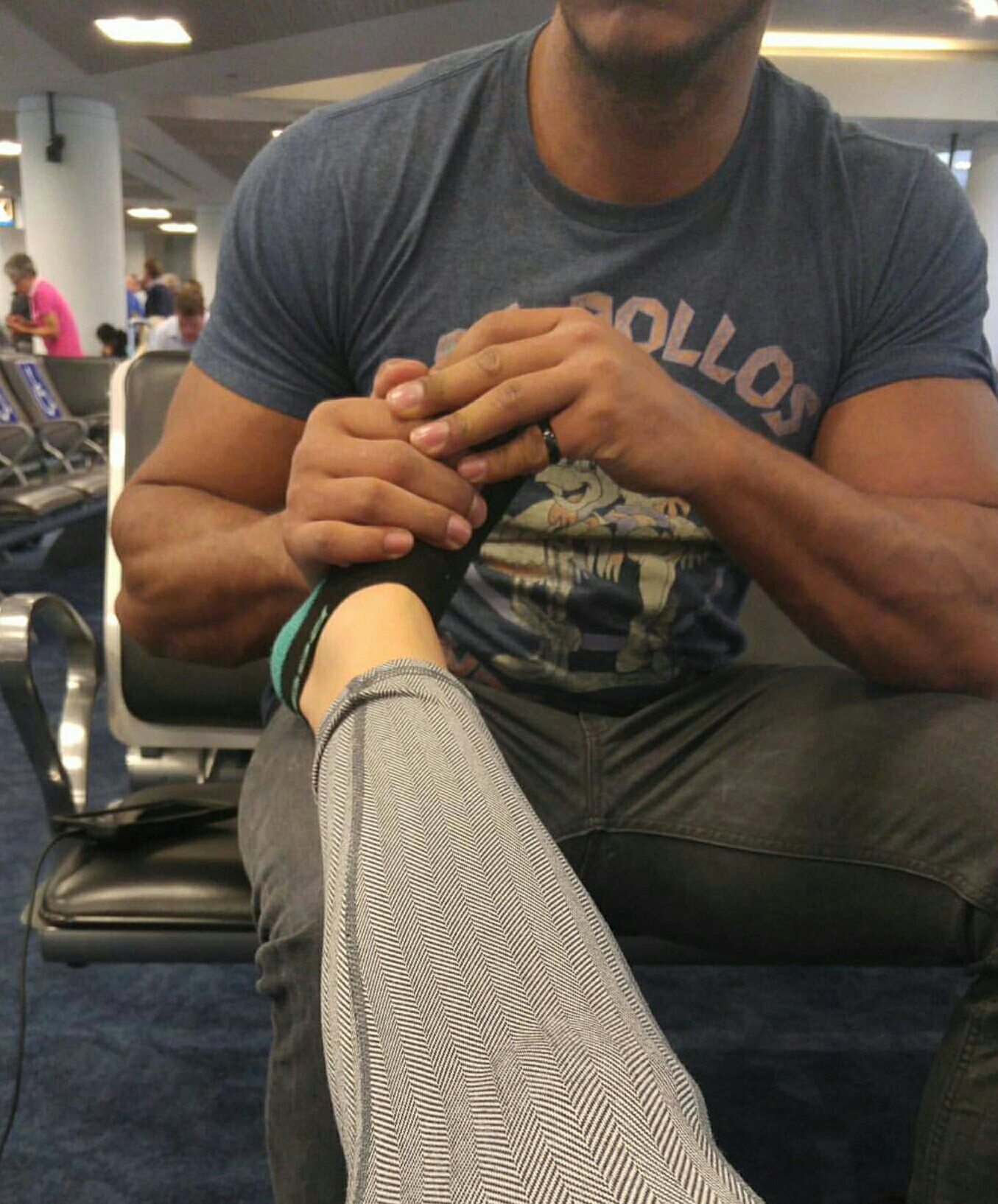 These forearms giving you a massage | Scrolller