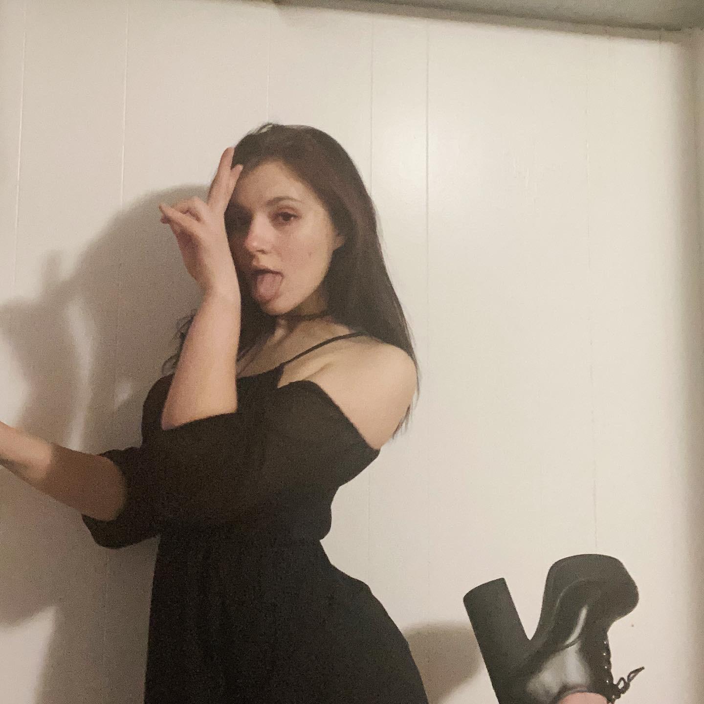 these make me feel tall | Scrolller