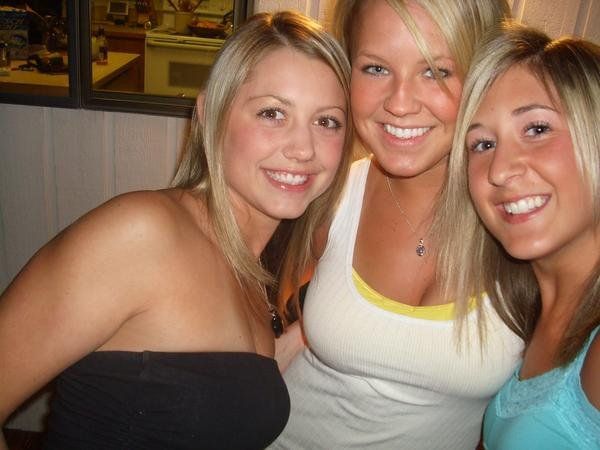 These three sorority sisters... | Scrolller