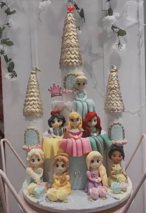 they did the princesses dirty | Scrolller