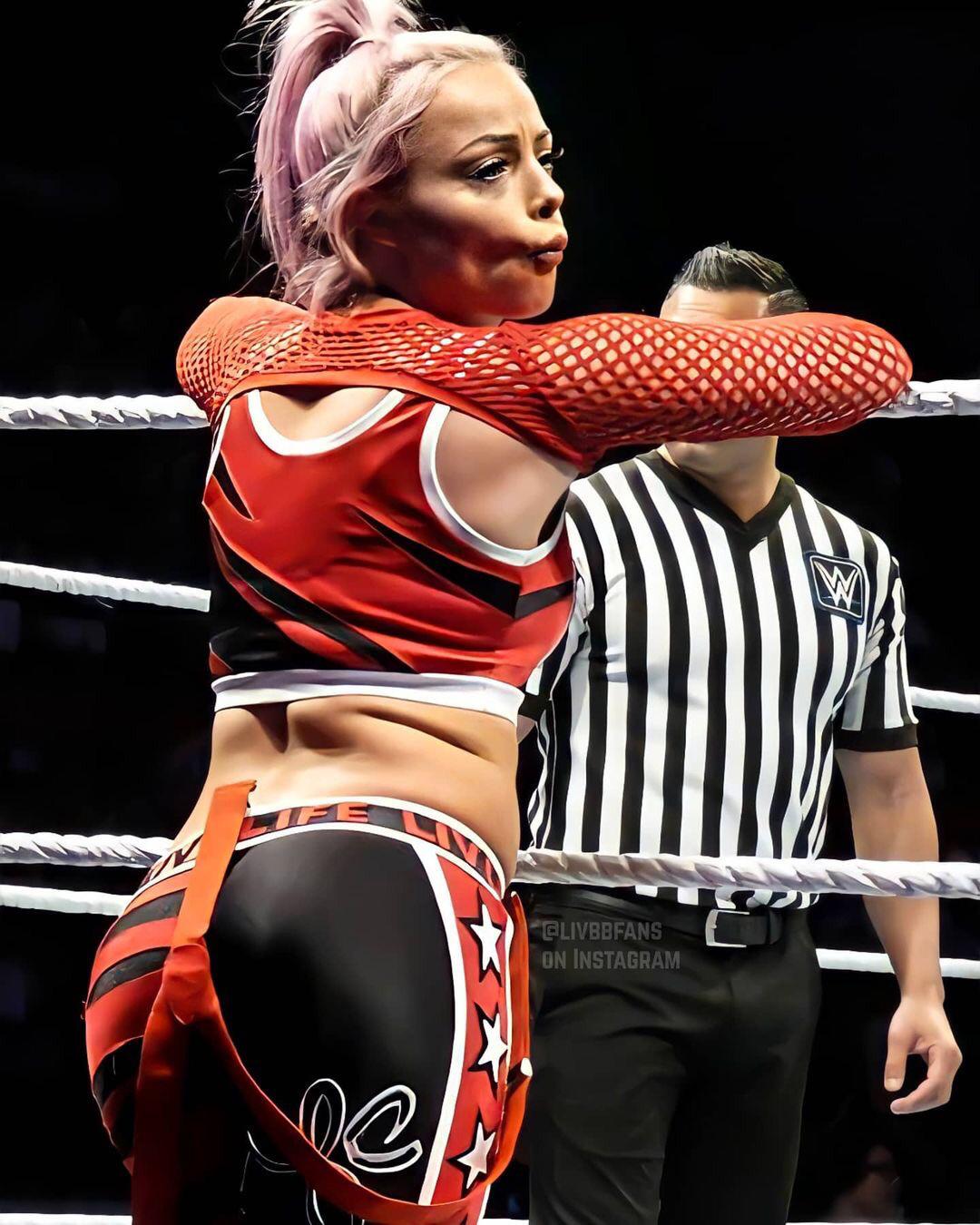 Thic liv | Scrolller