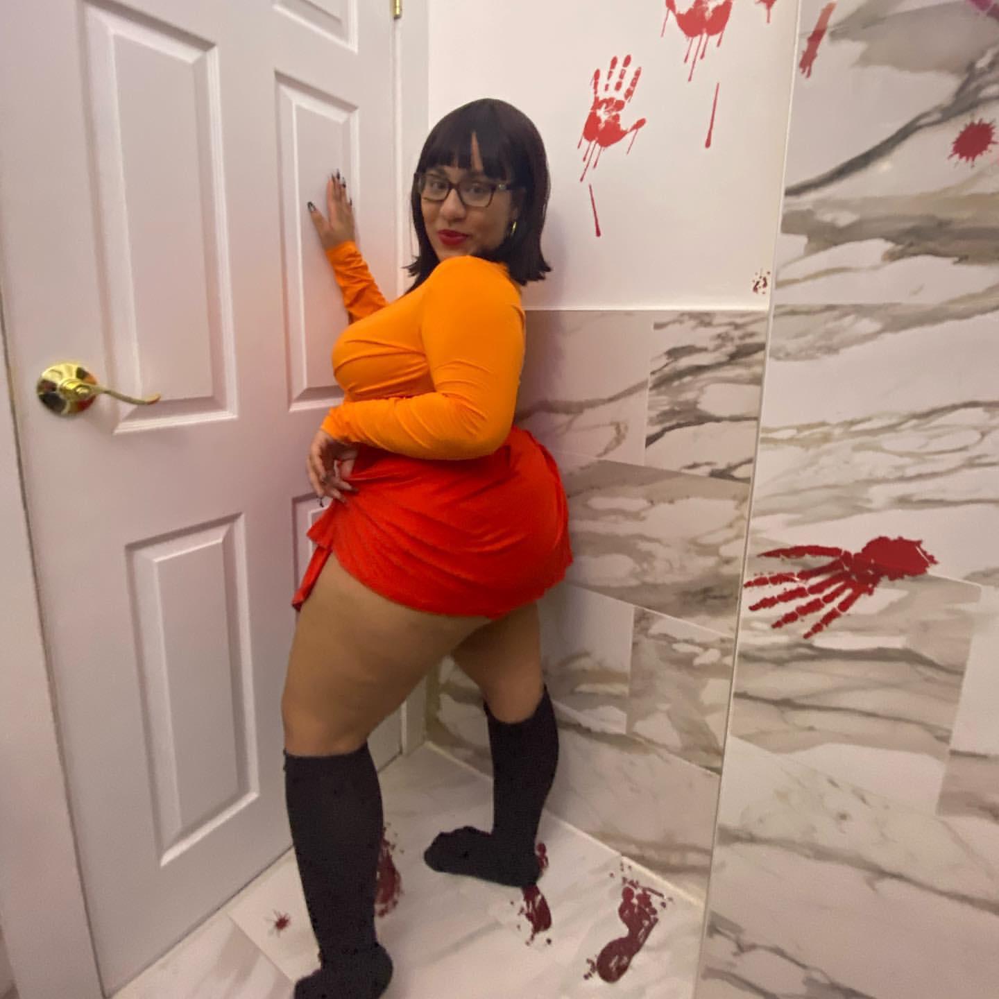 Thicc Velma | Scrolller