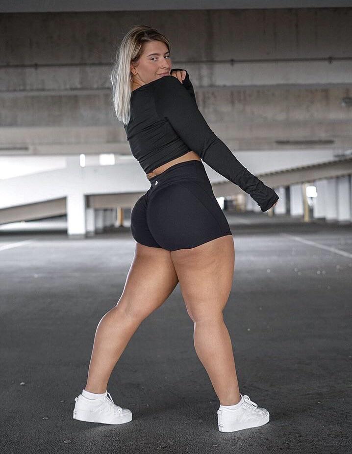 Thick fit | Scrolller