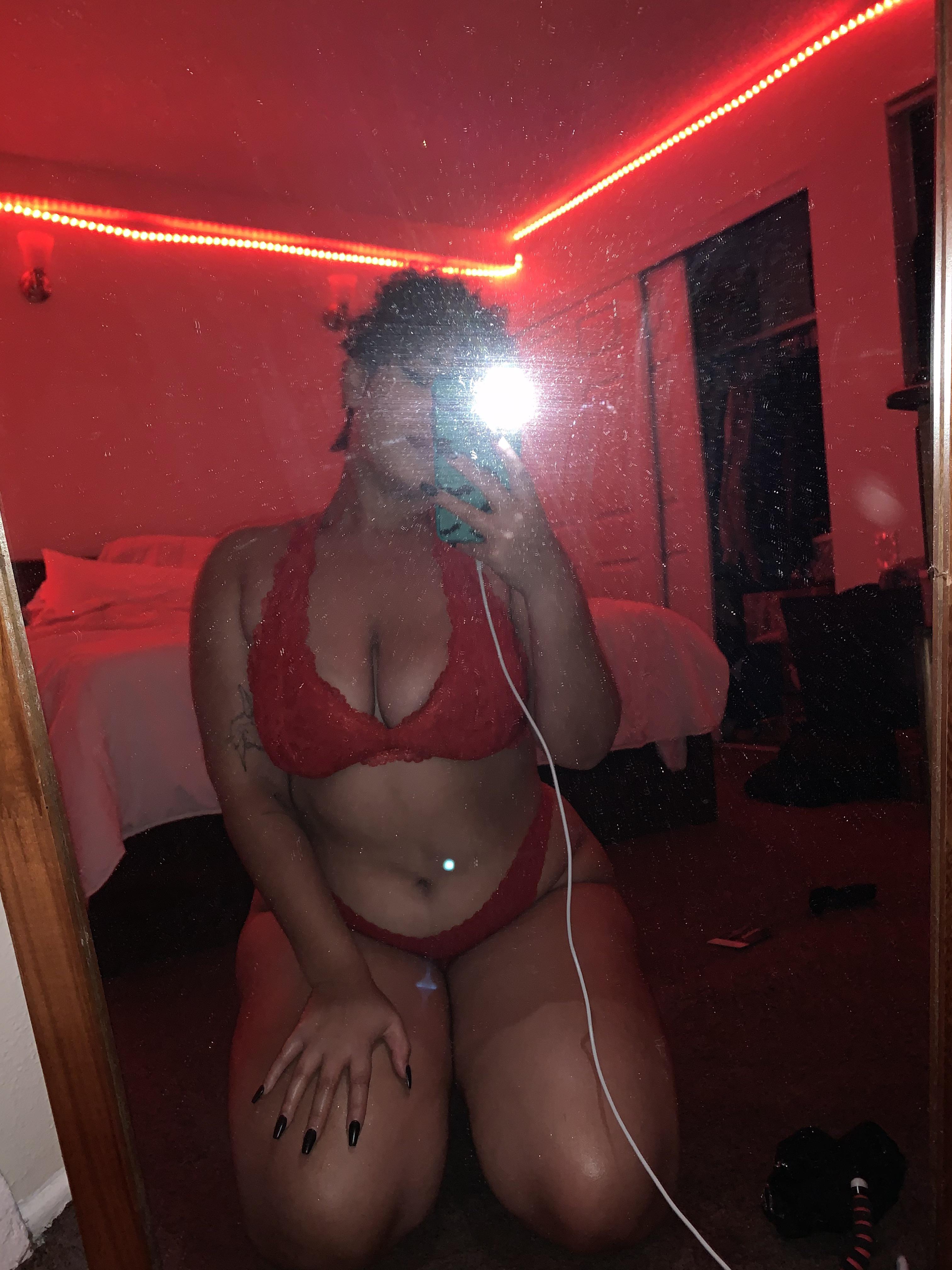 thick in all the right places 😈 | Scrolller