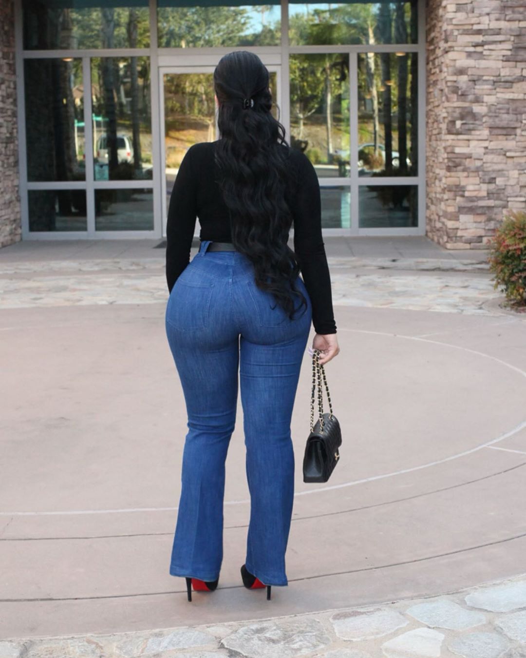 Thick in jeans | Scrolller