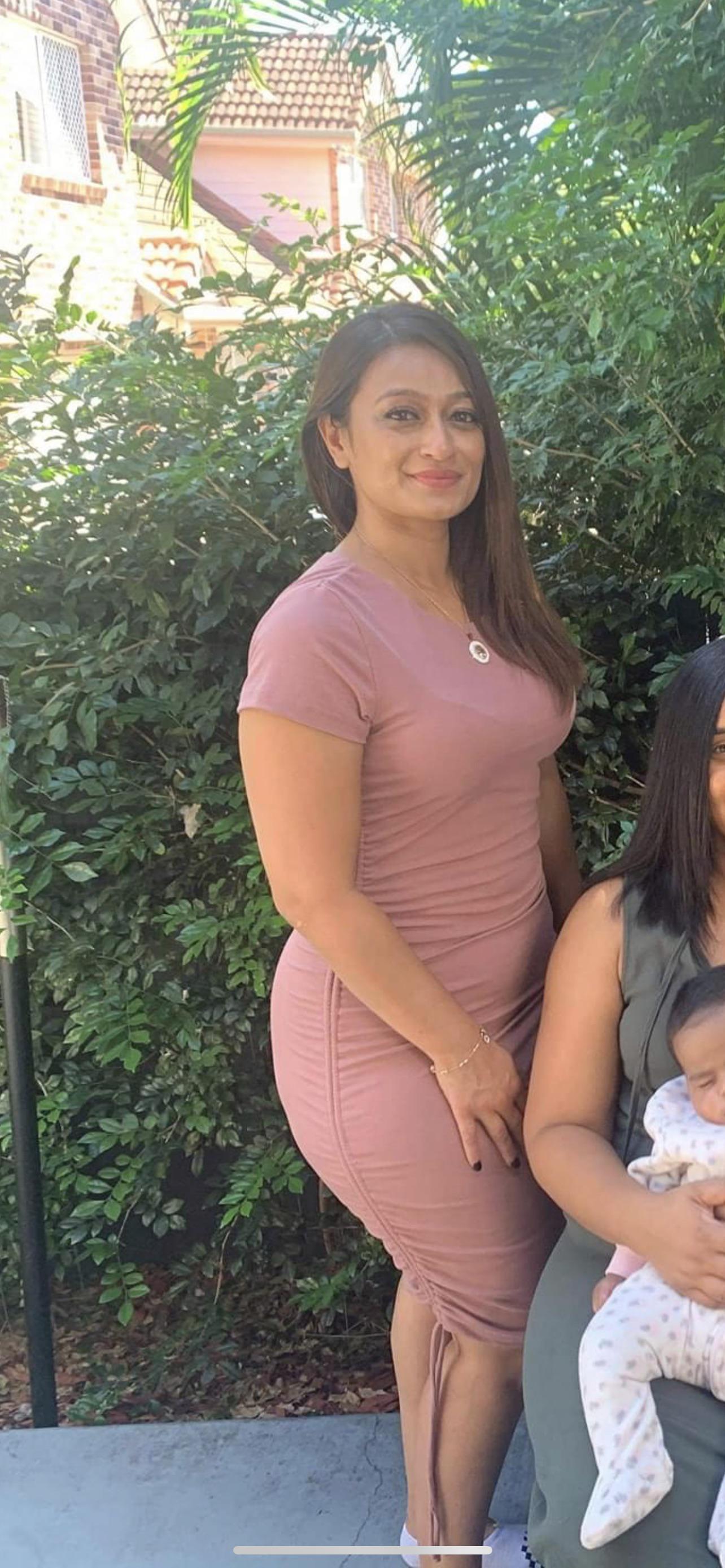 Thick n juicy mummy looks fun to fuck 🤤😍 | Scrolller