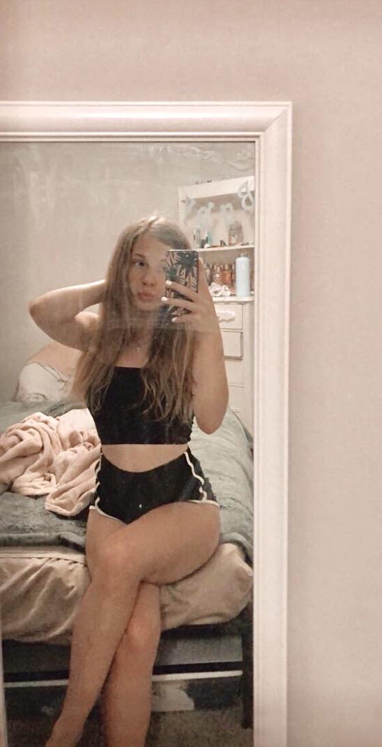 Thick thighs | Scrolller