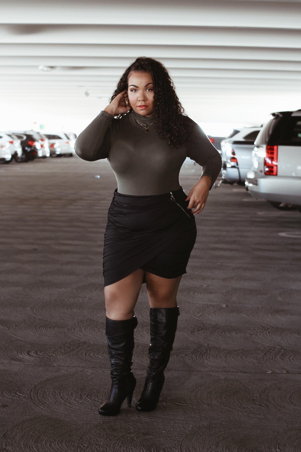 Thick thighs and wide hips 👅👅 @heathernicole_lewis | Scrolller