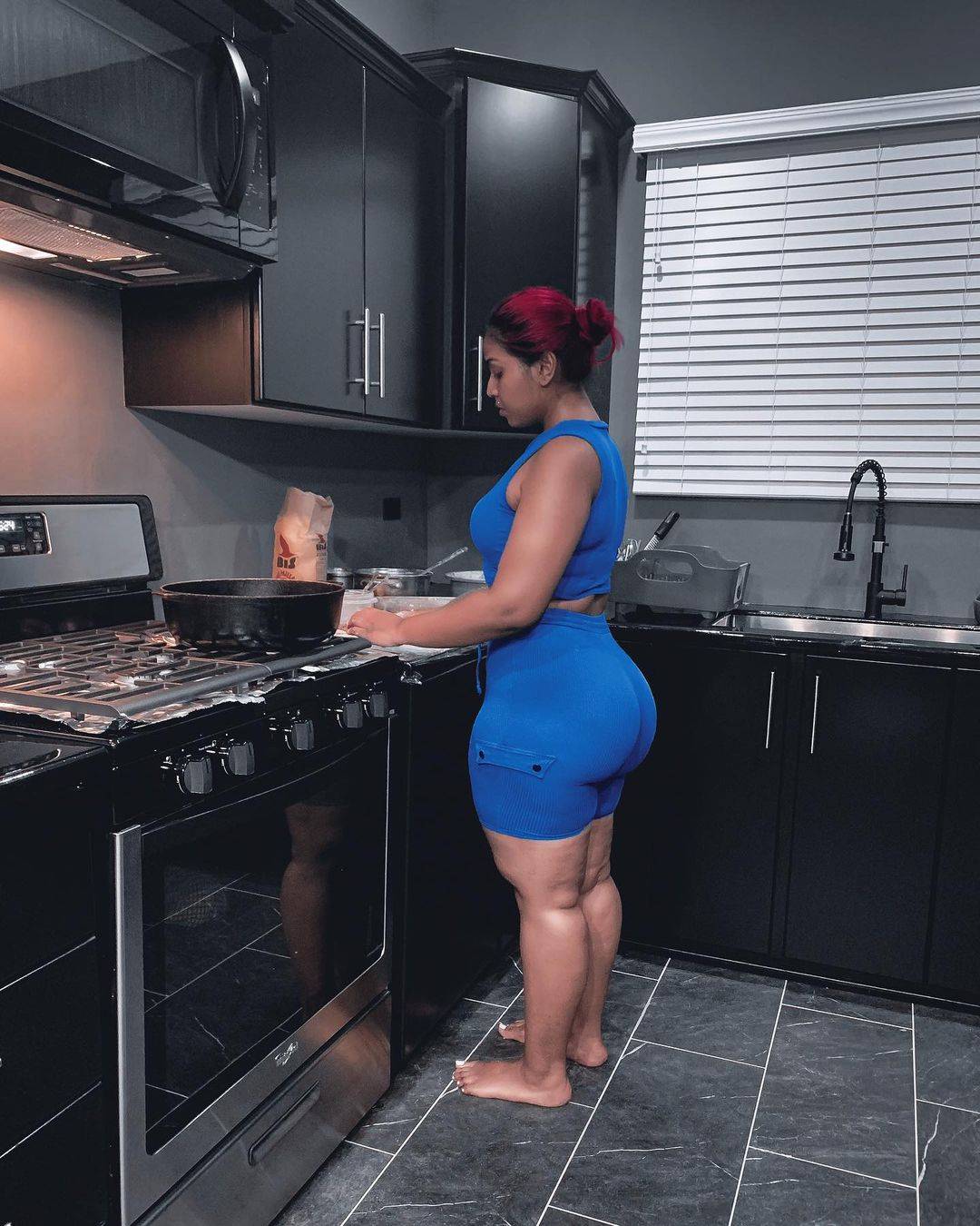 THICKNESS | Scrolller