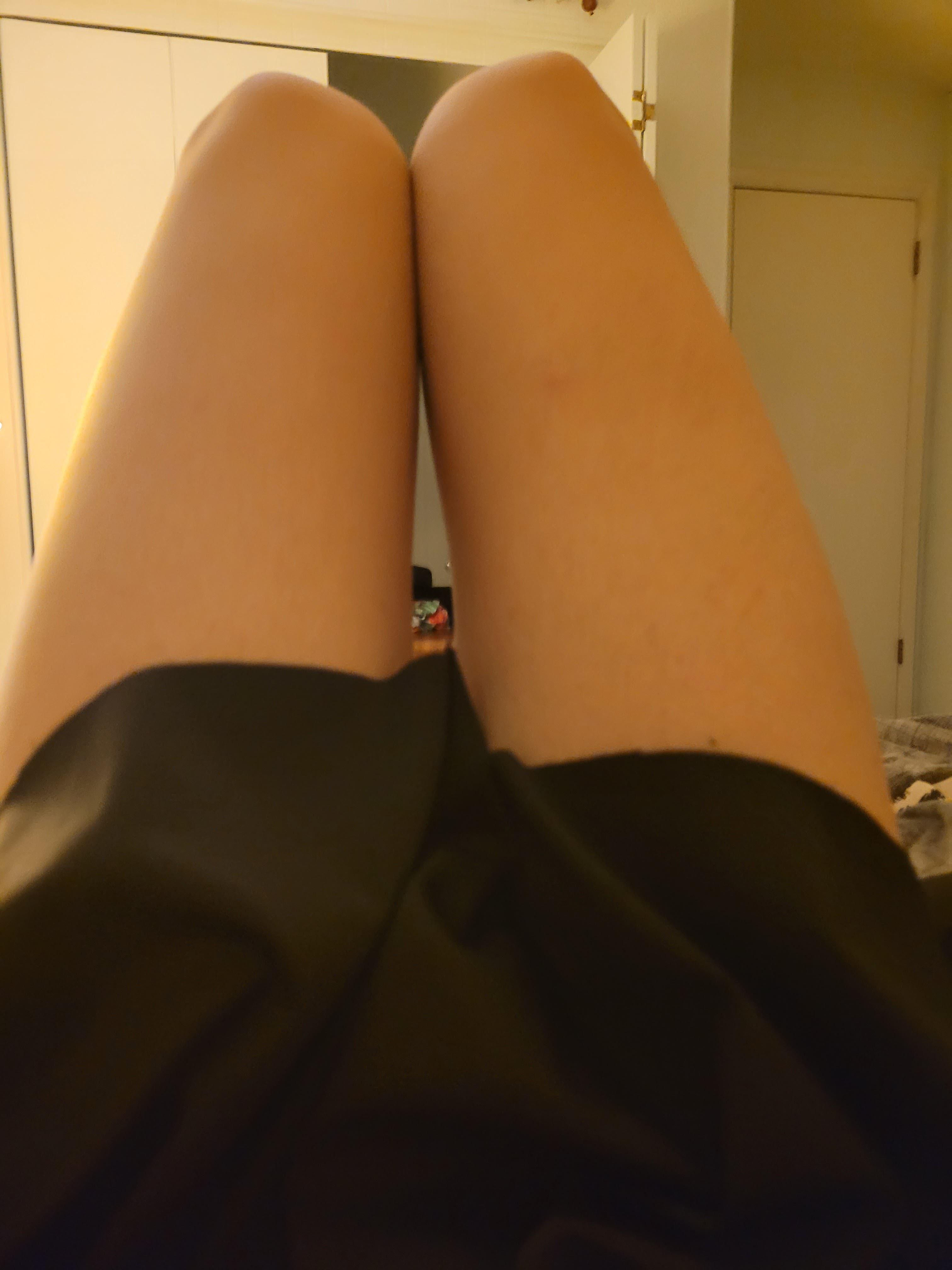 thigh :) | Scrolller