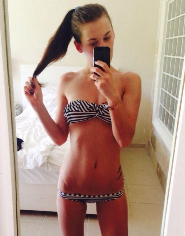 Thigh gap | Scrolller