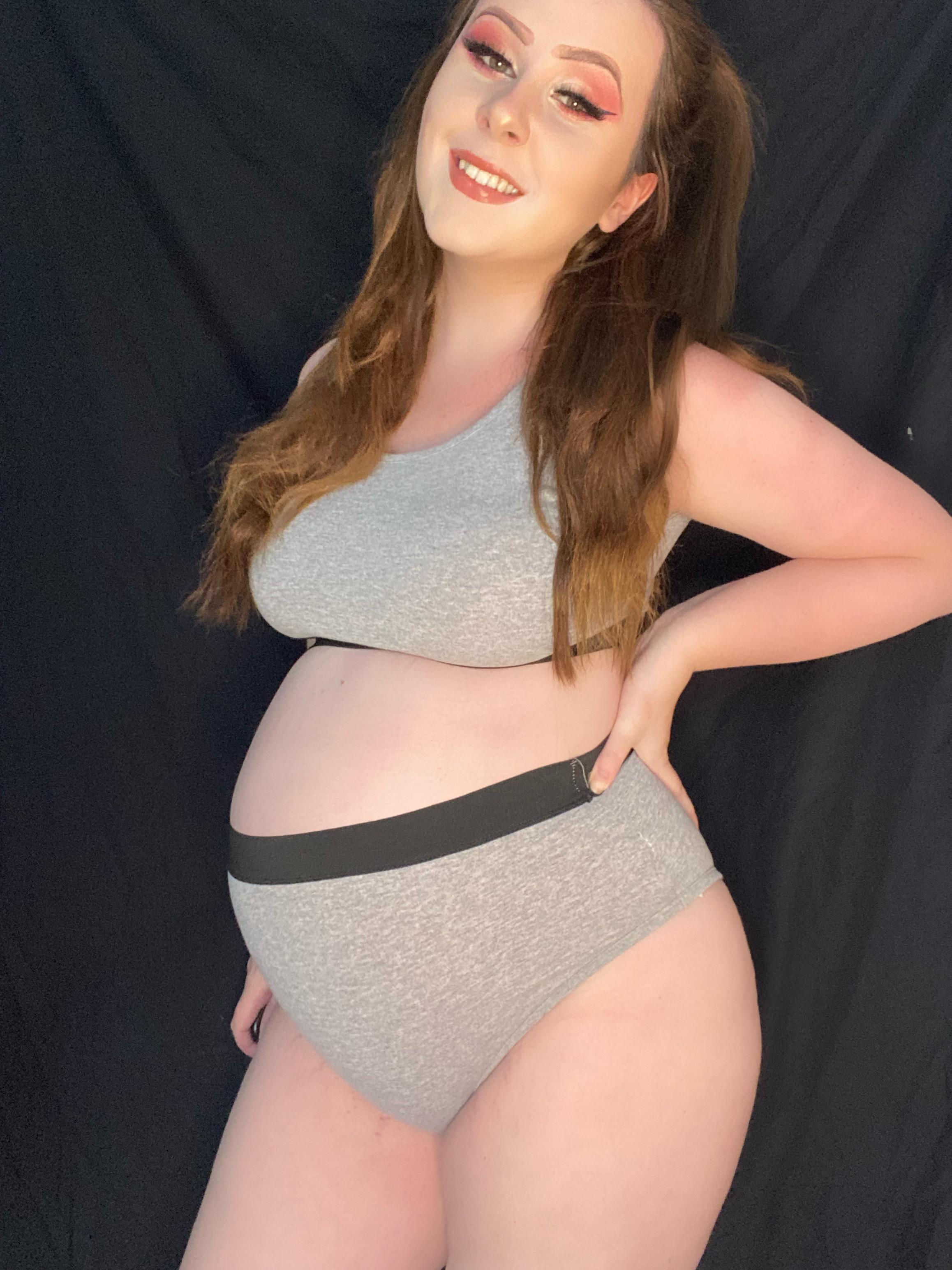 third trimester is here🥰 | Scrolller