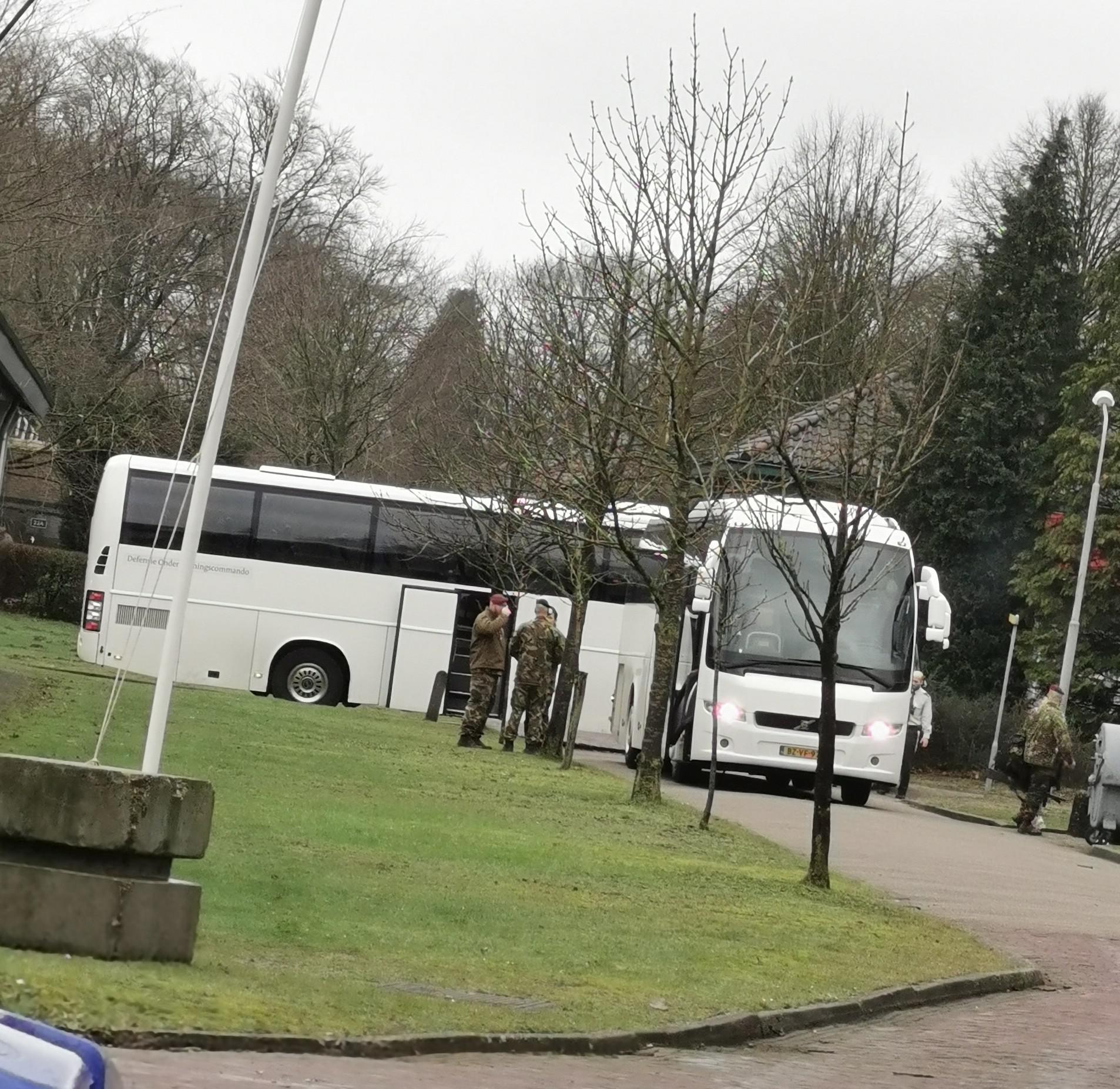 This 90 degree bus | Scrolller