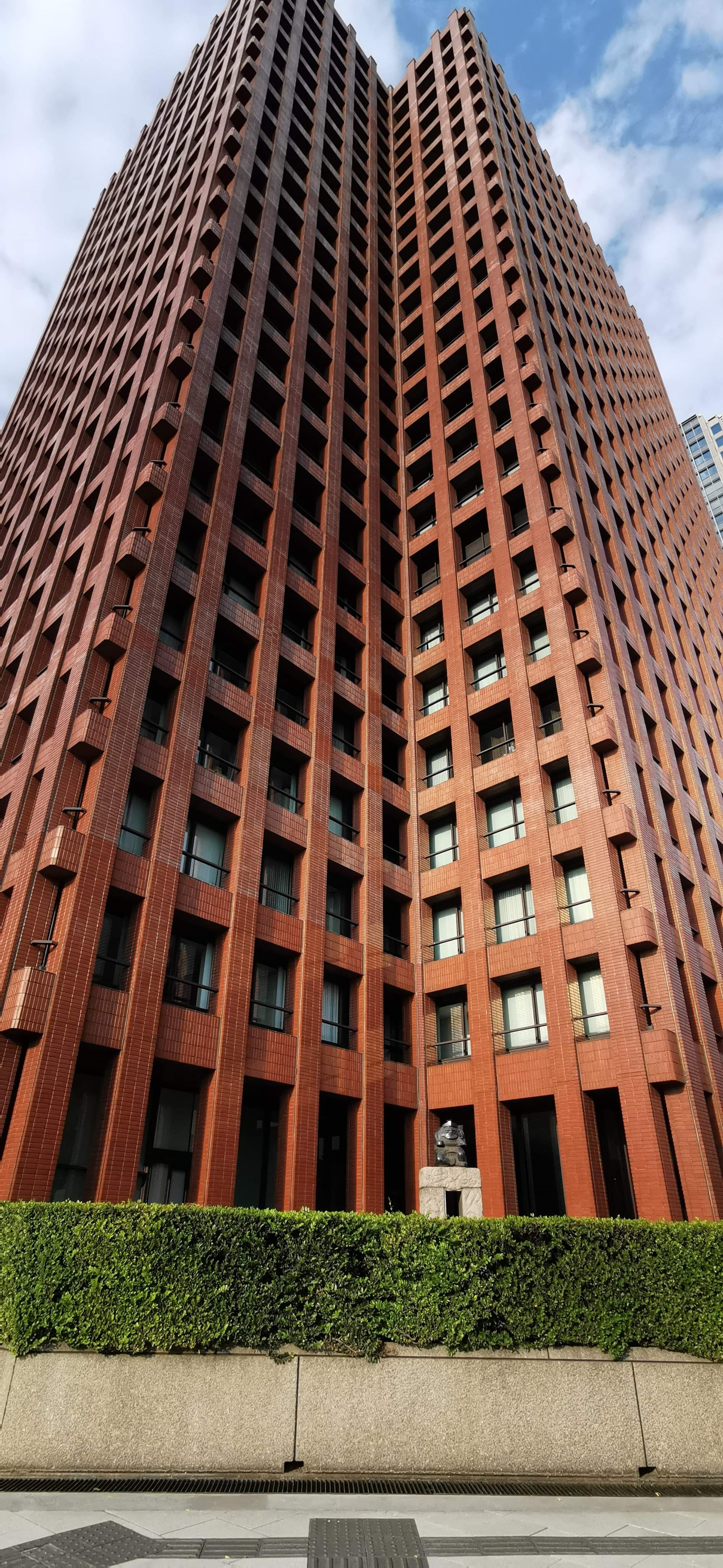 This building in downtown tokyo | Scrolller