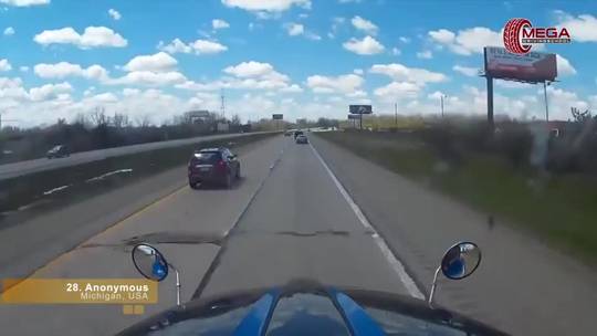 This is definitely one of the worst head-on collisions I have seen. Potentially NSFW | Scrolller