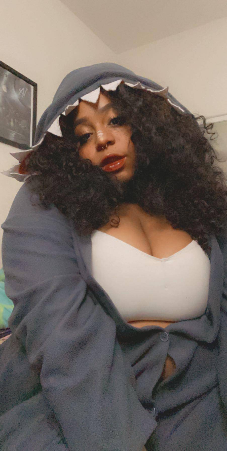 This is my first post here, hiya 🦈 | Scrolller