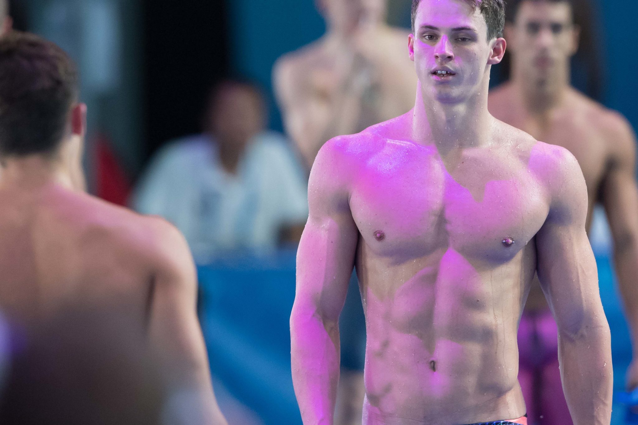 This Swimmer Boi Scrolller 8992