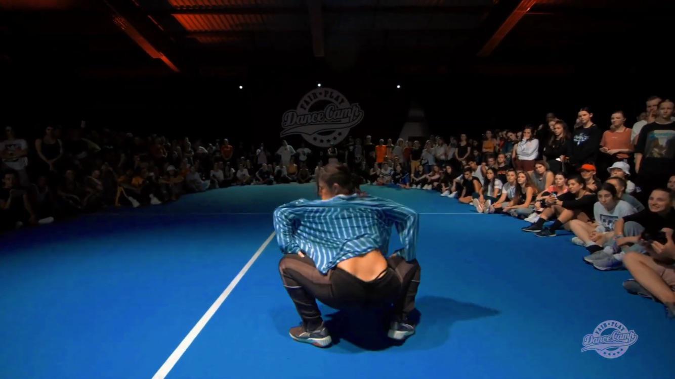 Thong slip | Scrolller