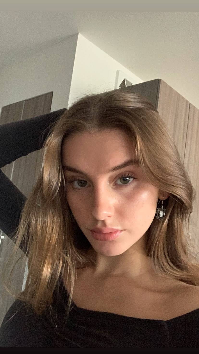 Those killer eyes! Instagram stories. | Scrolller