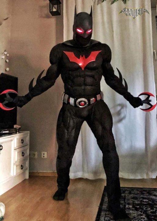 Thoughts on this Batman Beyond suit ? | Scrolller
