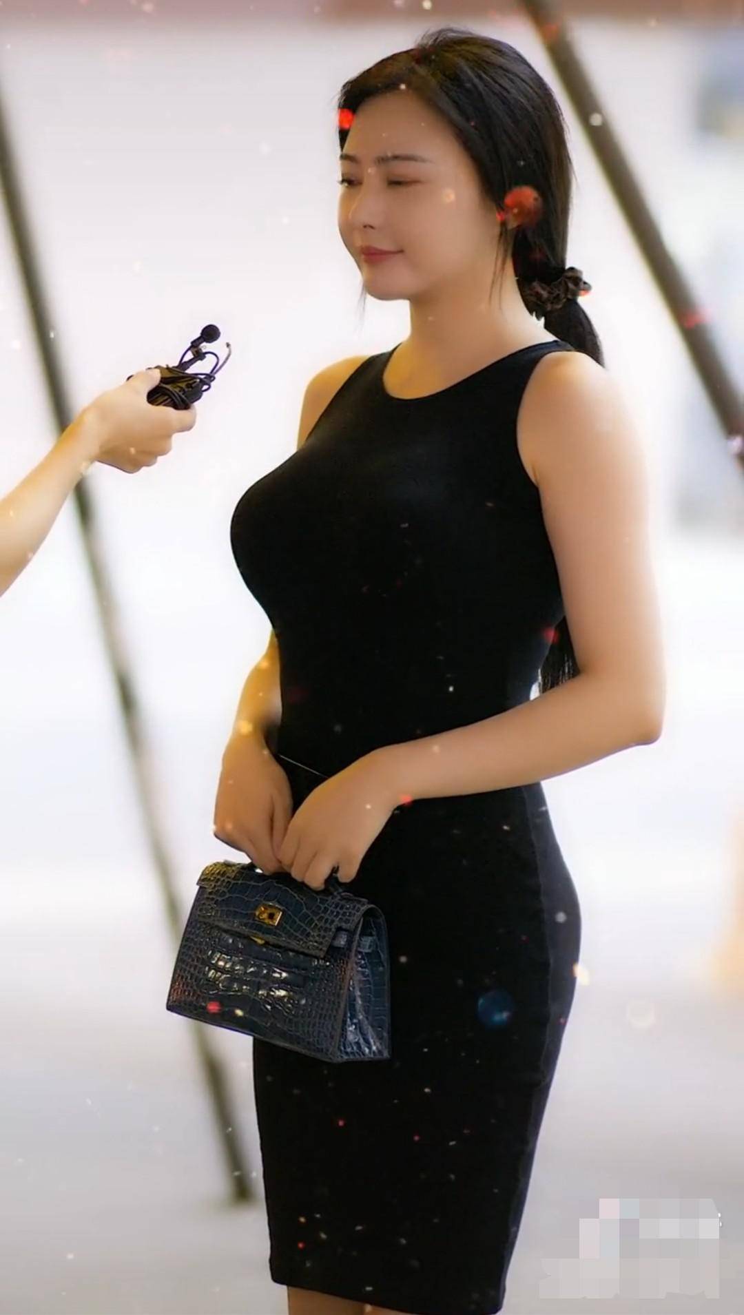 tight but elegant | Scrolller