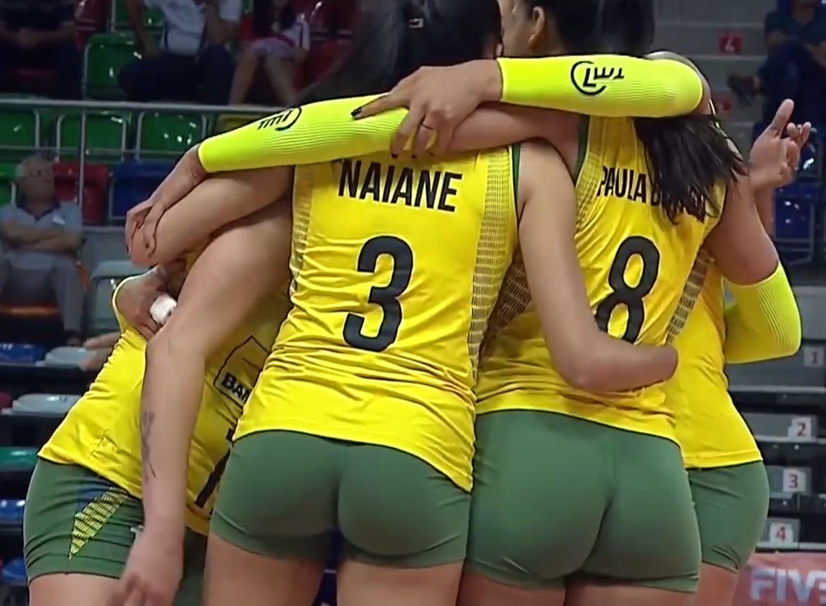 Tight Hug | Scrolller