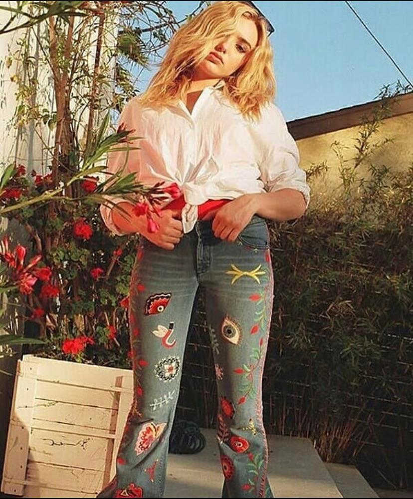 Tight pants | Scrolller