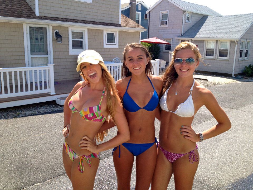 Tight trio | Scrolller