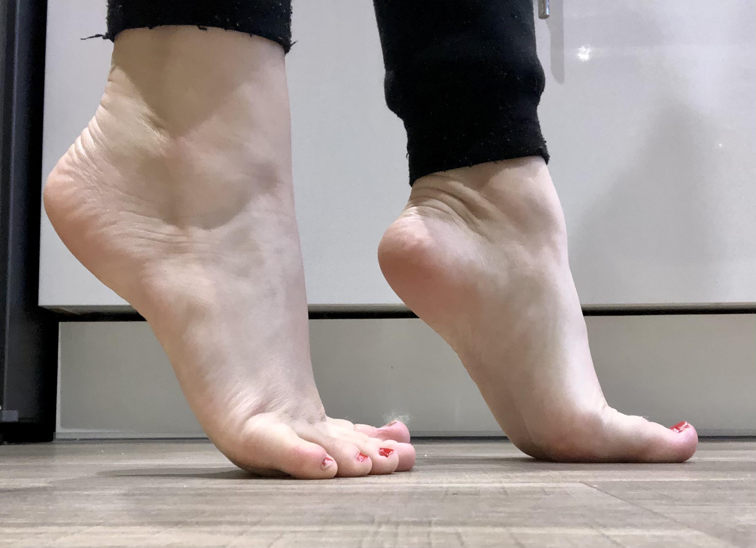 Tippie toes | Scrolller