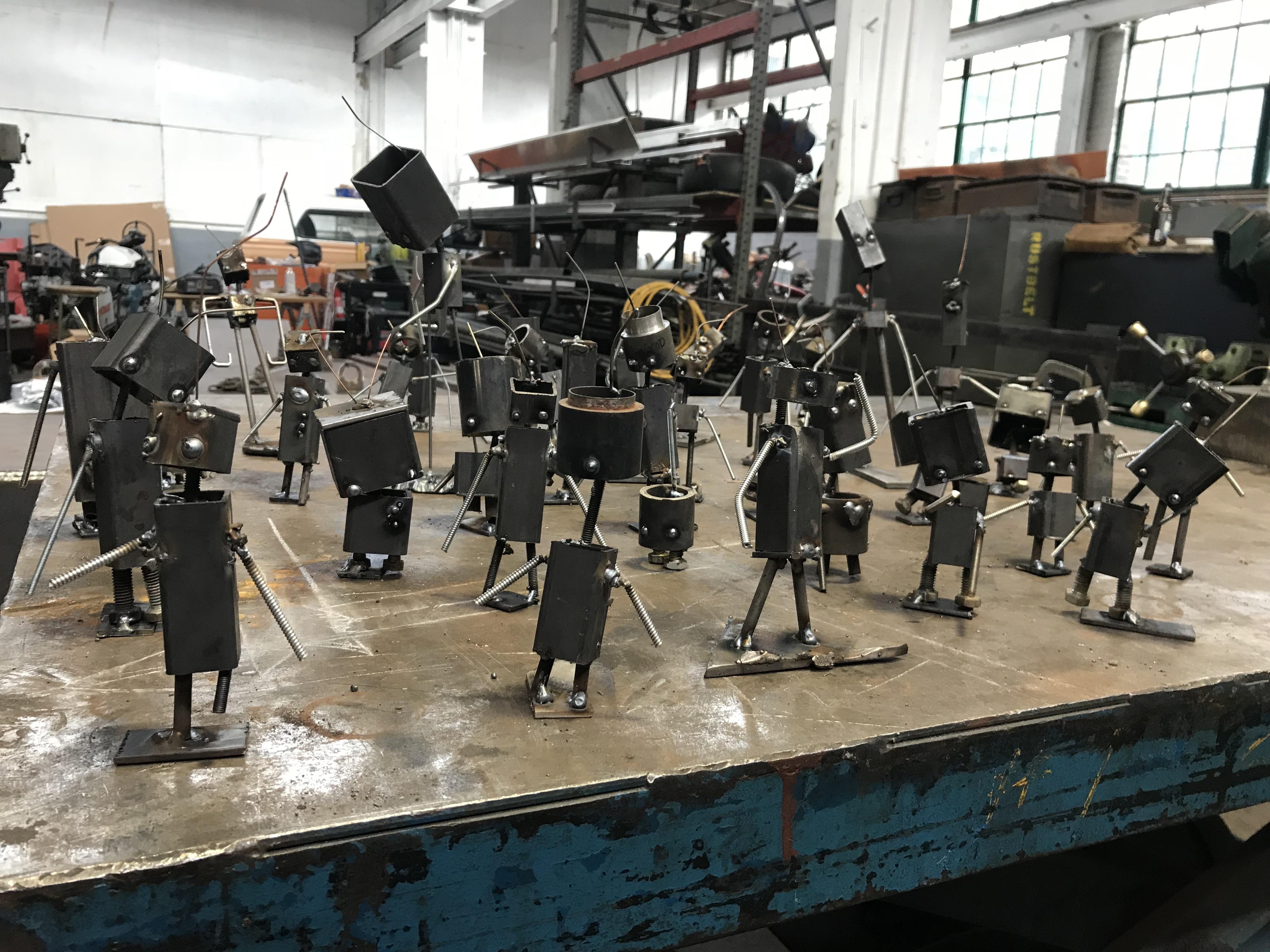 Today I built a tiny robot army | Scrolller