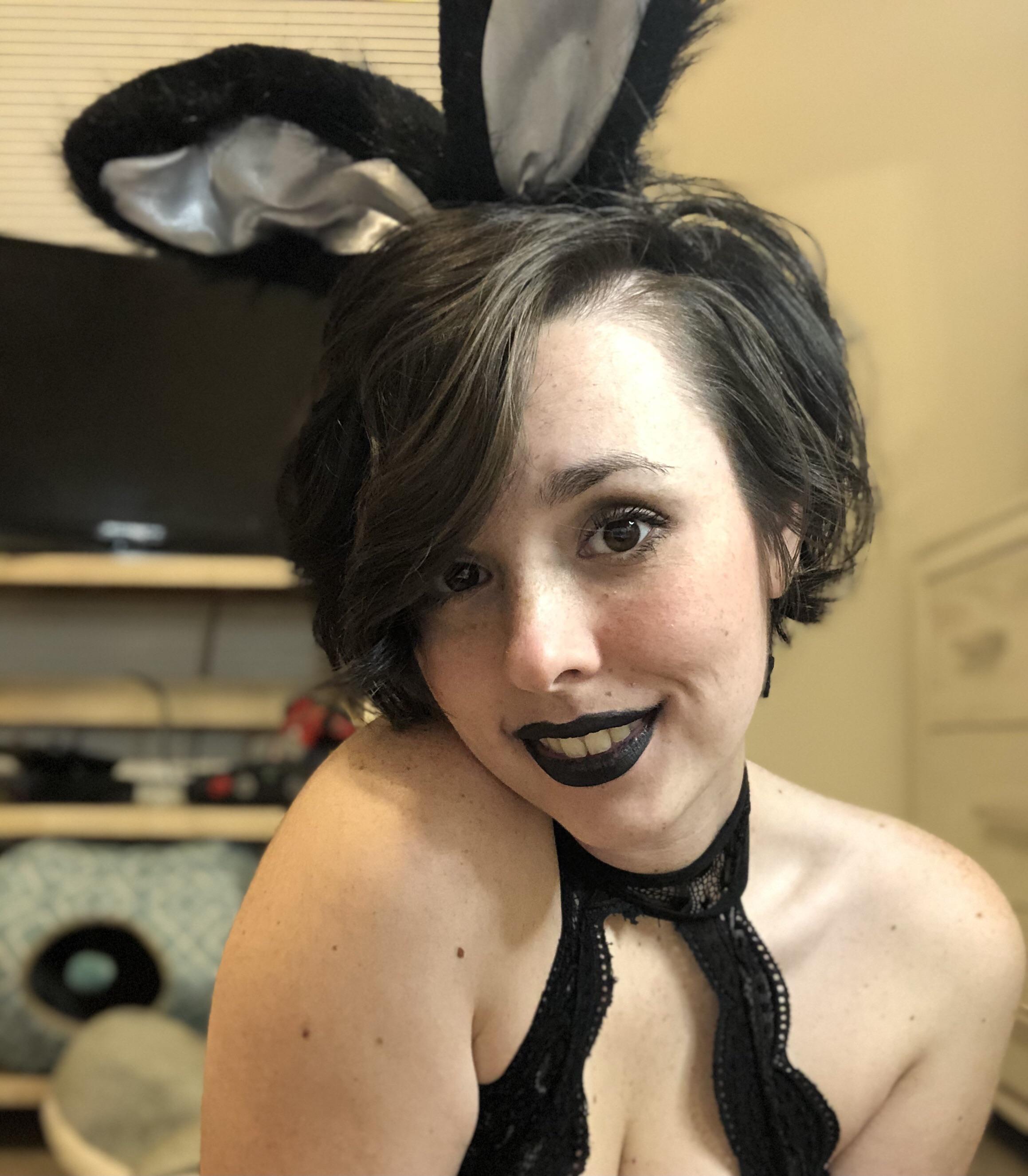 Today’s my Friday! Looking forward to two full days of relaxation 🤤 | Scrolller