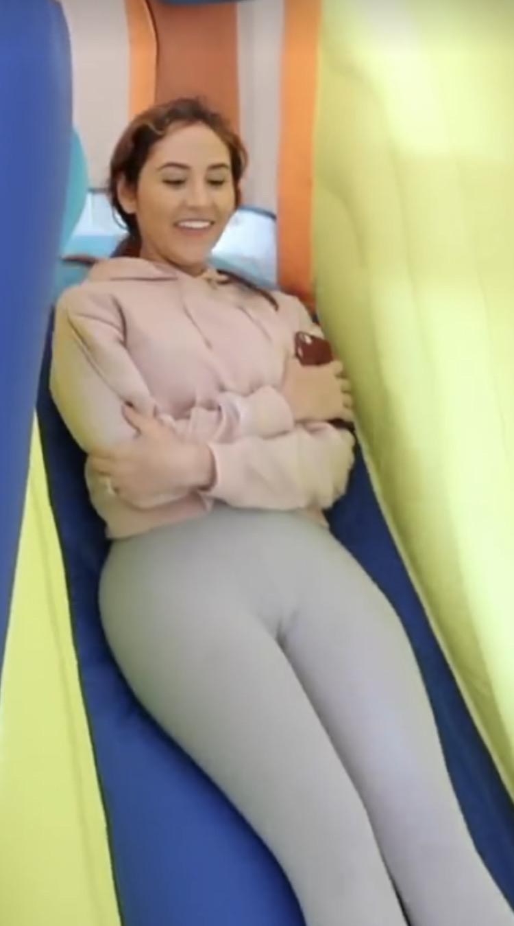 🐪 toe | Scrolller