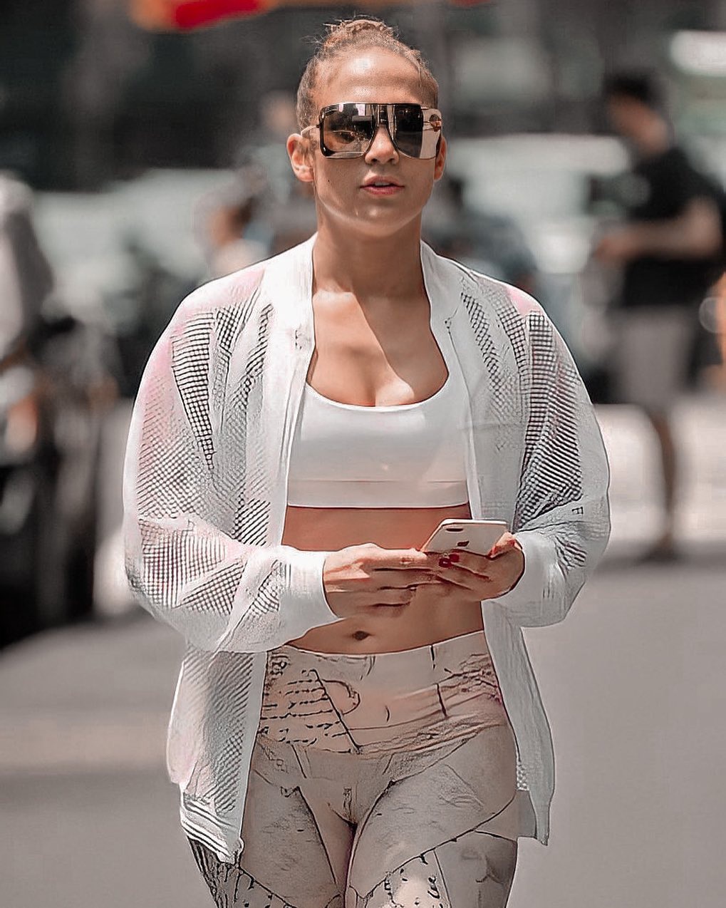 'Toe from J'Lo | Scrolller