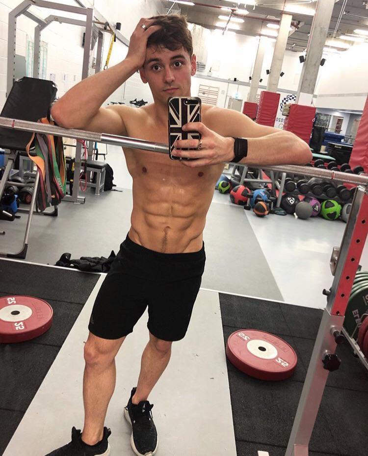 Tom Daley Scrolller 5502