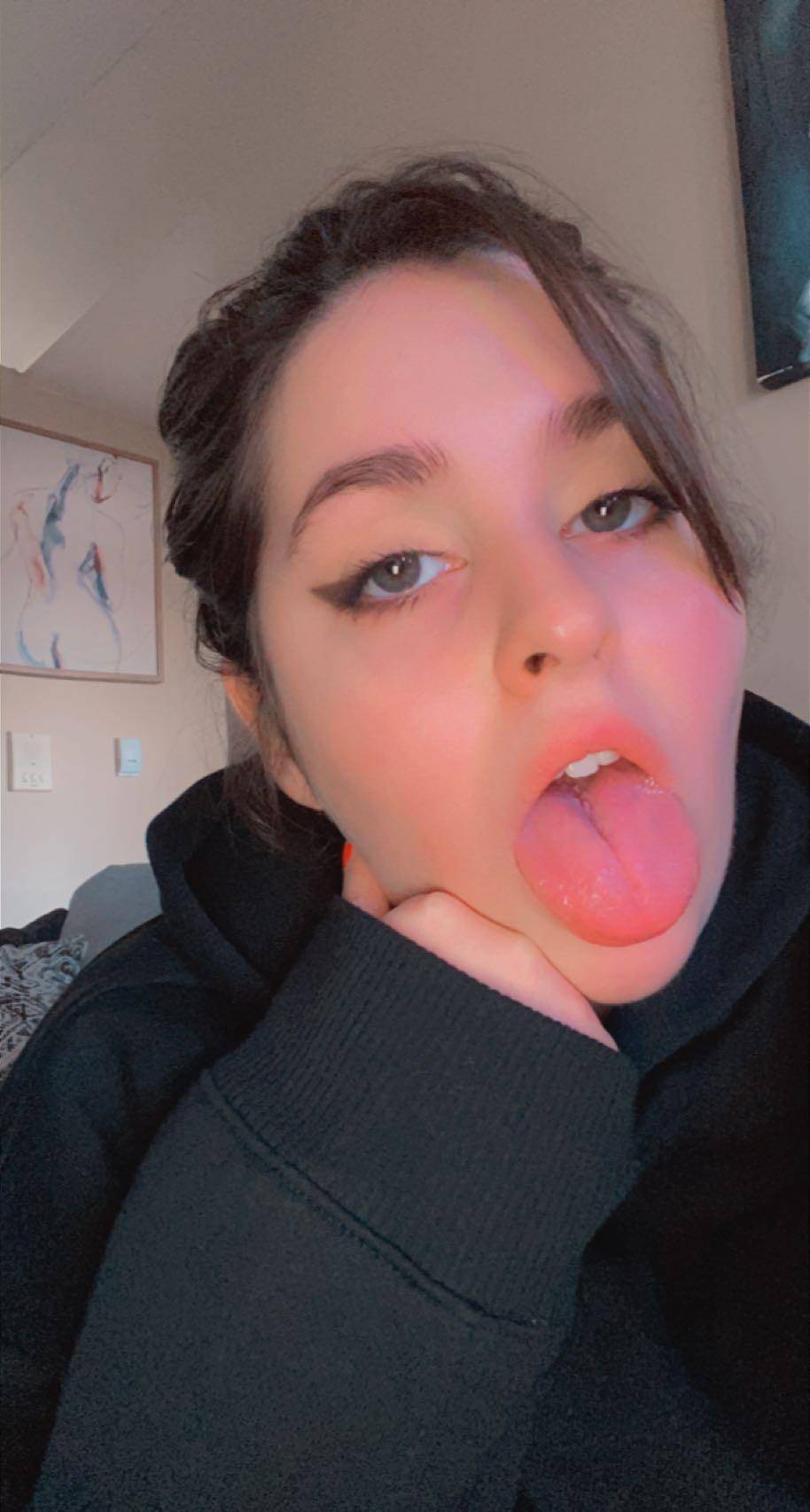 Tongue out and ready for you😋 | Scrolller